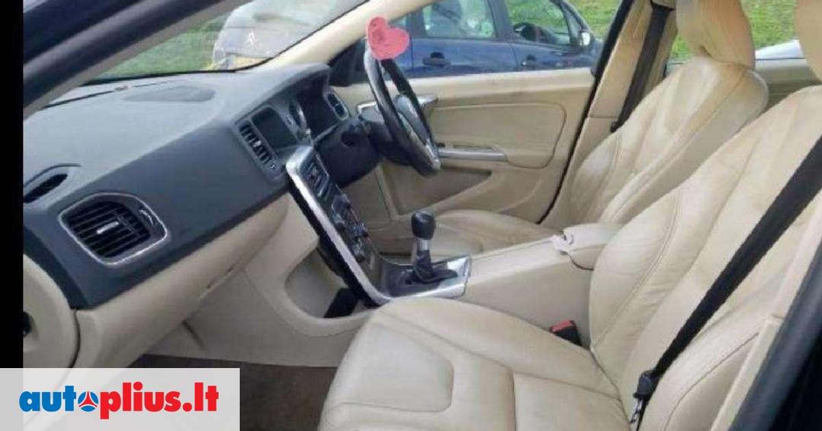 Volvo S60 Yv1fs84a1b2055170 kebulo spalva black sapphire euro 5 dalių p ...