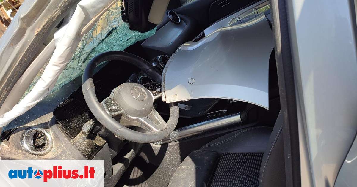 Mercedes-Benz GLA250 Skambinkite 9 17 30 darbo dienomos pietus 12 00 12 ...