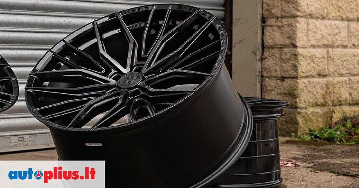 RIVIERA RF9 Gloss Black Dark Tint, lengvojo lydinio, R22 | A25875508