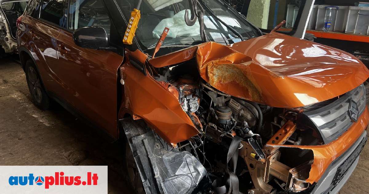 Suzuki Vitara dalimis. Ką tik gauta transporto priemonė automobilio ...