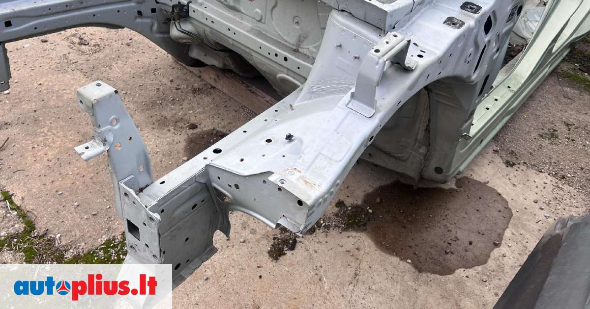 Nissan Leaf Kėbulas dalimis ketvirčiai po 500e 2019-06 m., | A26715393