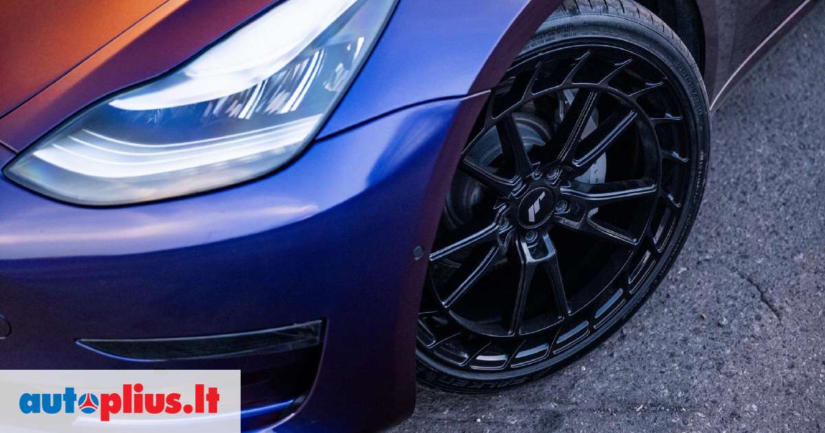 Japan Racing JR45 Glossy Black, lengvojo lydinio, R18 | A26722977