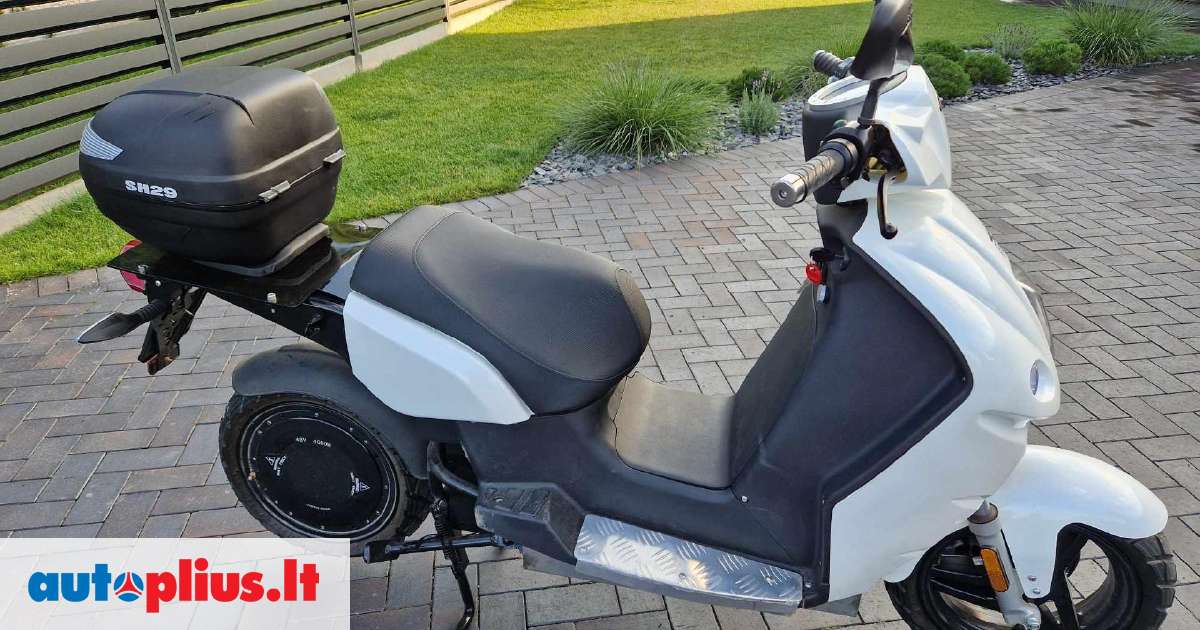 V-Max -kita-, motoroleriai / mopedai 2024-05 m., | A26780095
