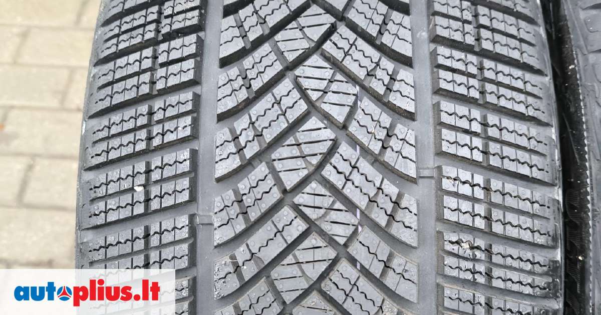 Goodyear Ultragrip Performancr, зимние 245/35 R20 | A27253281