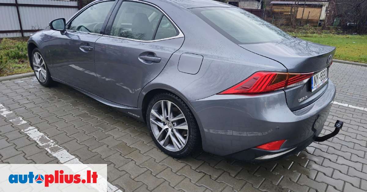Lexus IS 300h, 2.5 l., saloon / sedan 2019-02 m., | A27368365