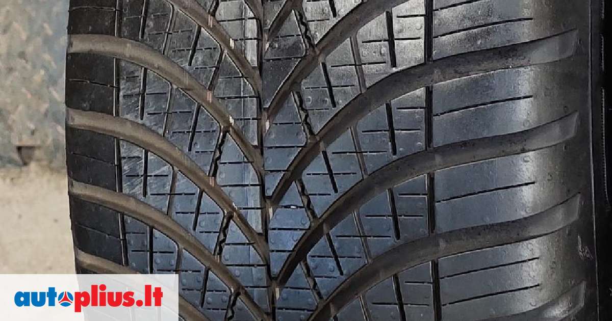 Goodyear, all-season 235/45 R20 | A27442689