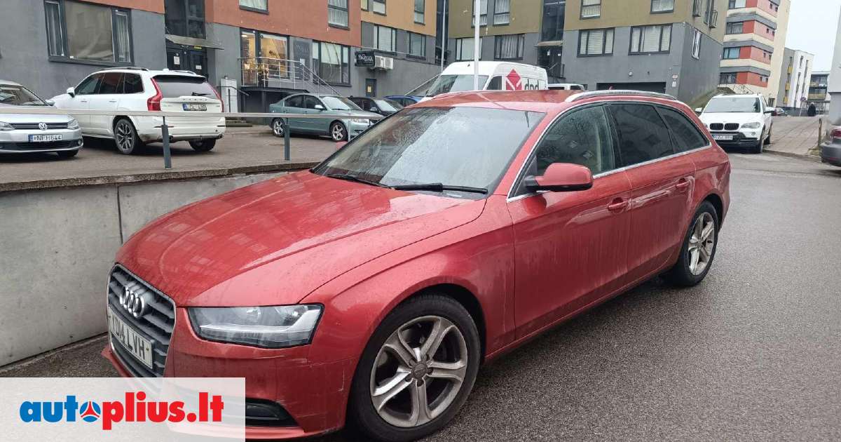 Audi A4, CJC,NSX, Variklis deze veikia labai gerai kebulas be rudziu ...