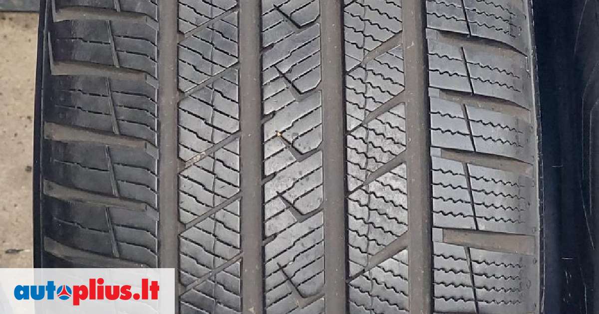 Vredestein, all-season 235/45 R20 | A27511421