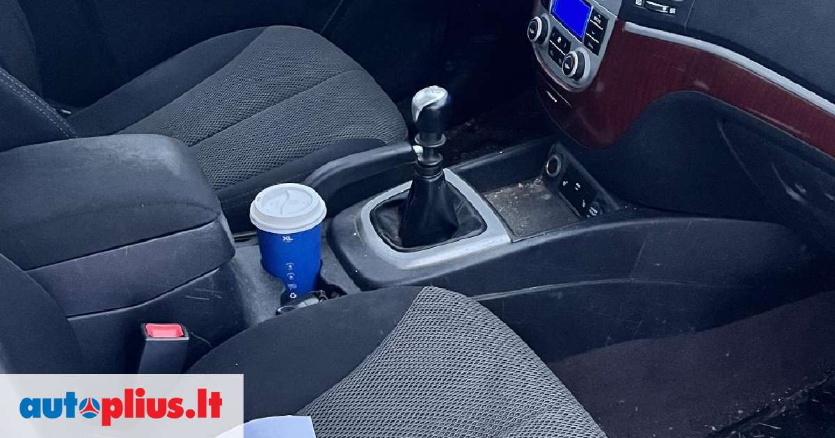 Hyundai Santa Fe Variklio defektas ardome tik viena automobili salia ...