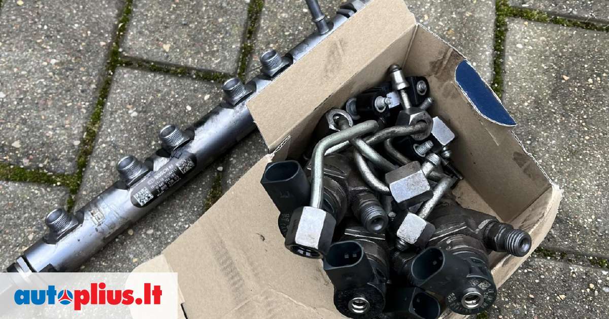 BMW 520 variklio detalės 2012 m., | A27601069