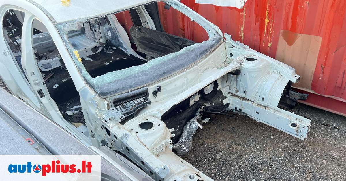 Mercedes-Benz GLA klasė Gla 2017metu kėbulas galime išpjauti jums ...