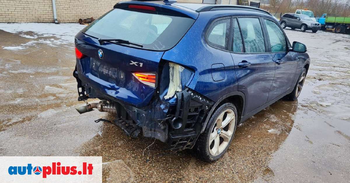 BMW X1 Spalvos kodas a76 variklio kodas n47d20c taip pat yra daugiau bm ...