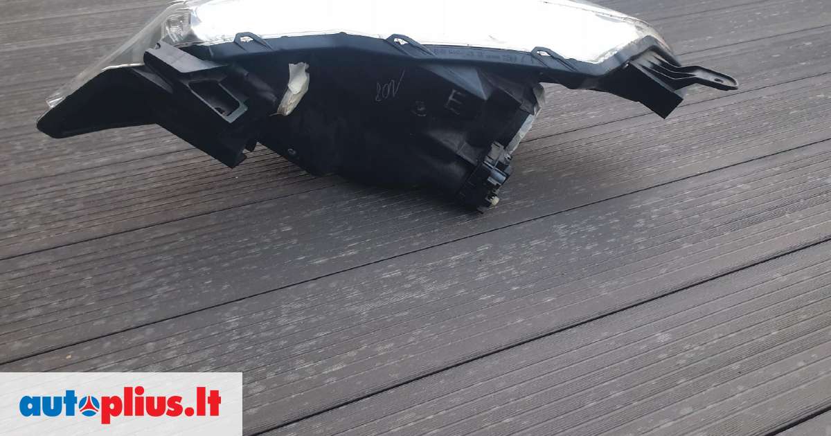 Toyota Yaris, KOITO 0D79, Toyota yaris 2011 2014m desnis zibintas ...