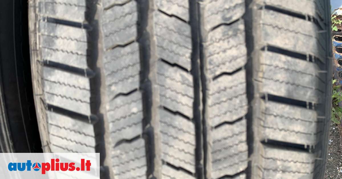 Michelin Defender, all-season 255/55 R20 | A28946811