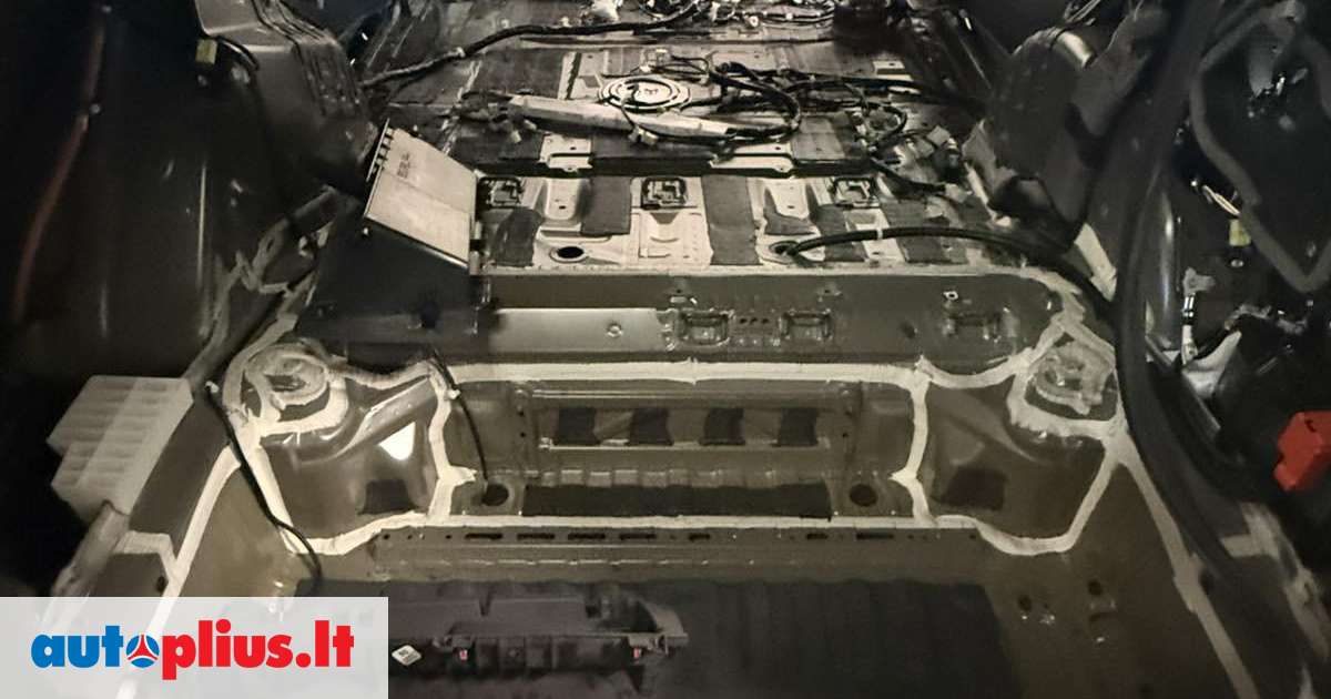 Toyota Sienna Parduodamas toyota siena kebulas bei kitos kebulo dalys ...