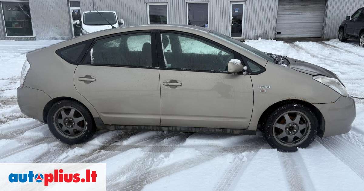 Toyota Prius dalimis. Dalis siunčiame į visus lietuvos miestus ardome ...