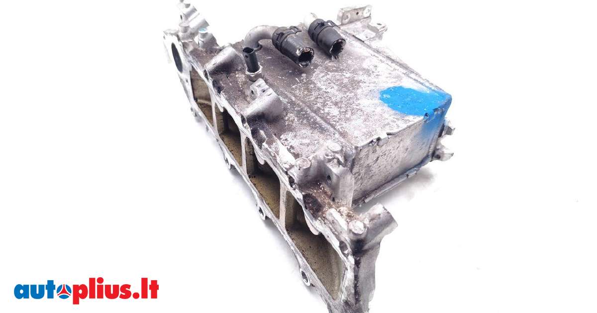 Volkswagen Golf, 04L129766P, fuel injection distributor 2014 m ...