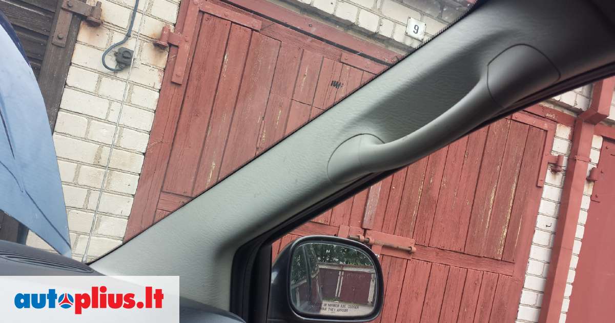 Chrysler Voyager dalimis. Visos dalys perku automobili po avarijos ar ...