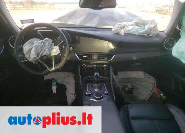 Alfa Romeo Giulia Alfa romeo giulia 2017 metų jav modelio dalys ...