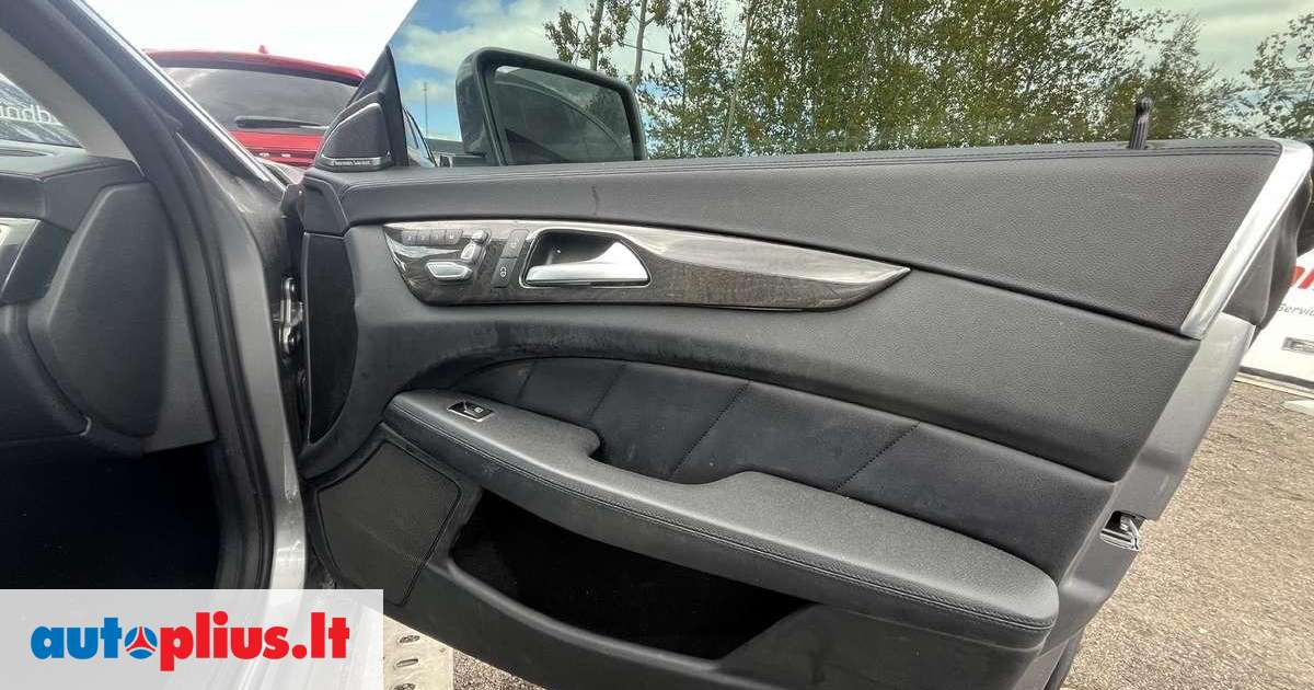 Mercedes-Benz CLS400 dalimis. Variklio kodas 276 820 greičių dėžės ...