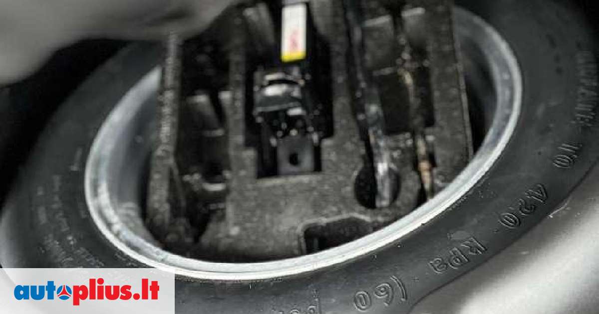 Jeep Grand Cherokee rezerves daļās. Svieziai gautas 12 01 maza rida ...
